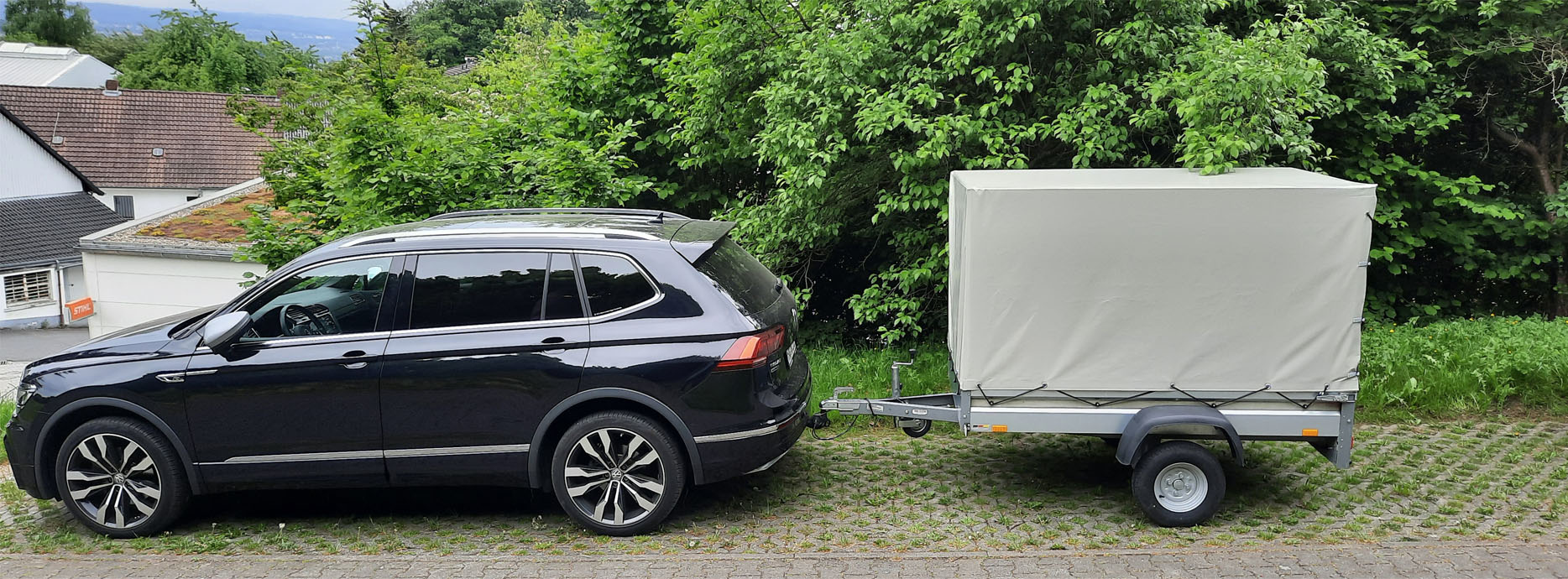 Anhänger- und Abdeckhaube mit Konfigurator individualisieren